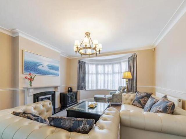 Colindeep Gardens, Hendon, 5 Bedroom Detached