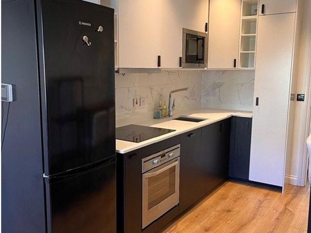 Colindeep Gardens, London NW4, 1 bed flat to rent, £1,500 pcm | PrimeLocation
