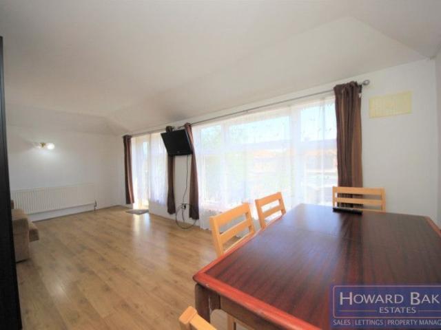 Colindeep Lane, Colindale, NW9
