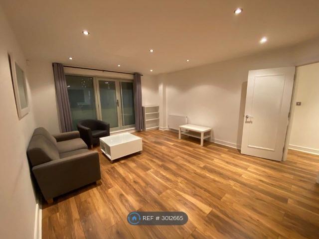 Coliseum, London N8, 1 bed flat to rent, £1,895 pcm | PrimeLocation