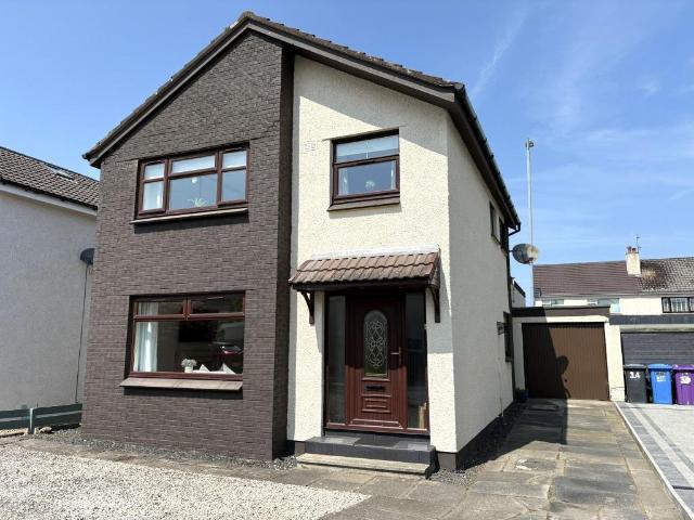 Coll Gardens, Dreghorn, North. 3 bed detached house to rent £2,800 pcm £646 pw