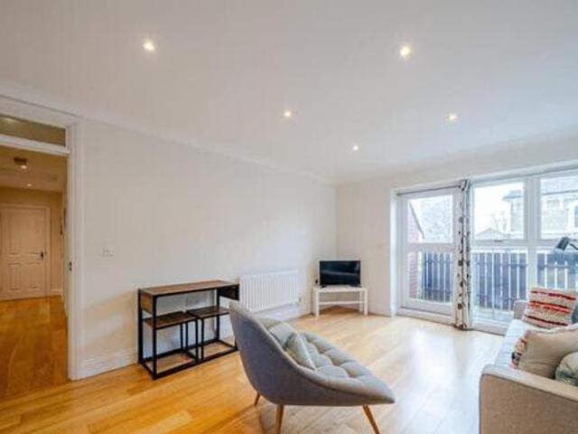 Collcutt Lodge, Clapham, 2 Bedroom Flat