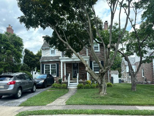 Collenbrook Ave