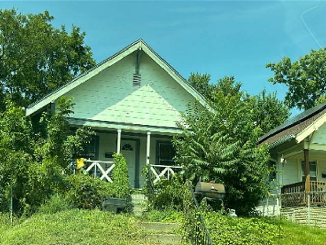 College Ave