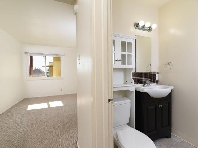 College Ave Studio Apartment for Rent at 2801 College Ave, Berkeley, CA 94705 Elmwood