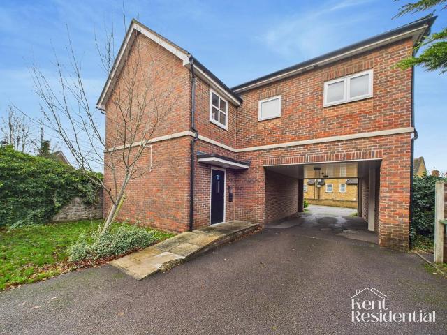 College Avenue, College Place College. 1 bed flat to rent £1,050 pcm £242 pw