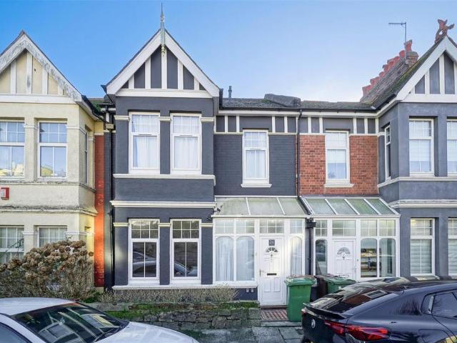 College Avenue, Plymouth 6 bed house to rent £3,000 pcm £692 pw