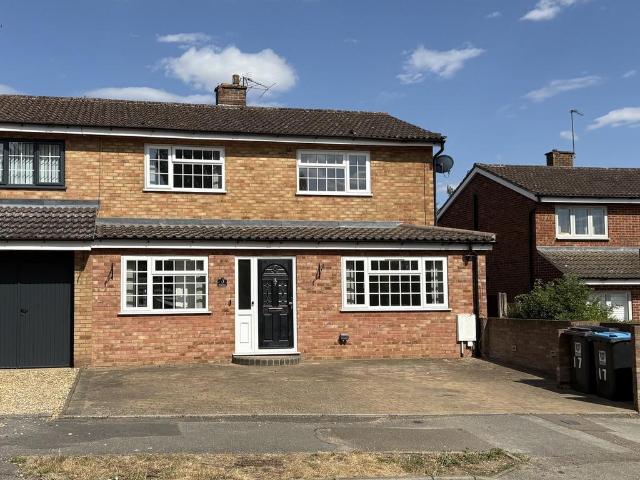 College Close, Herts, AL3 3 bed semi detached house to rent £2,750 pcm £635 pw