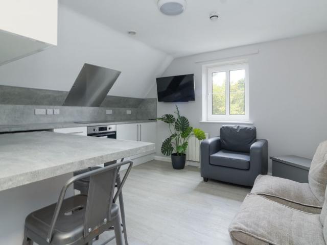 College Court, College Road, Canterbury CT1, 3 bed flat to rent, £1,350 pcm | PrimeLocation