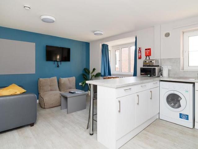 College Court, College Road, Canterbury CT1, 3 bed flat to rent, £1,200 pcm | PrimeLocation