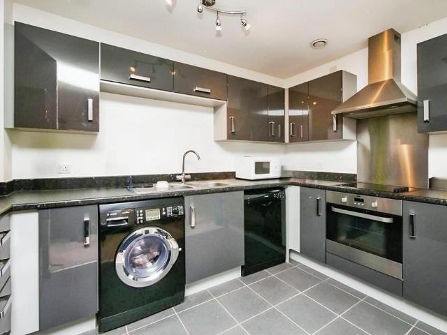 College Court, York YO24 2 bed apartment to rent £1,050 pcm £242 pw