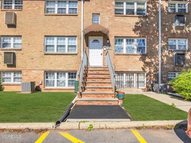 College Dr Unit,edison, Condo For Sale