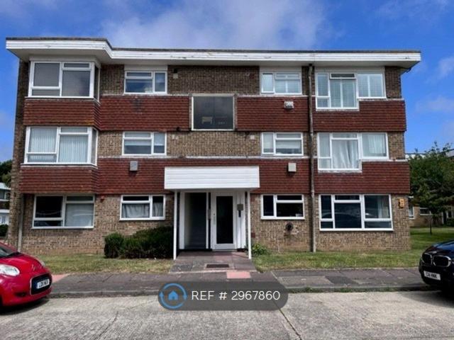 College Gardens, Worthing BN11, 2 bed flat to rent, £1,450 pcm | PrimeLocation