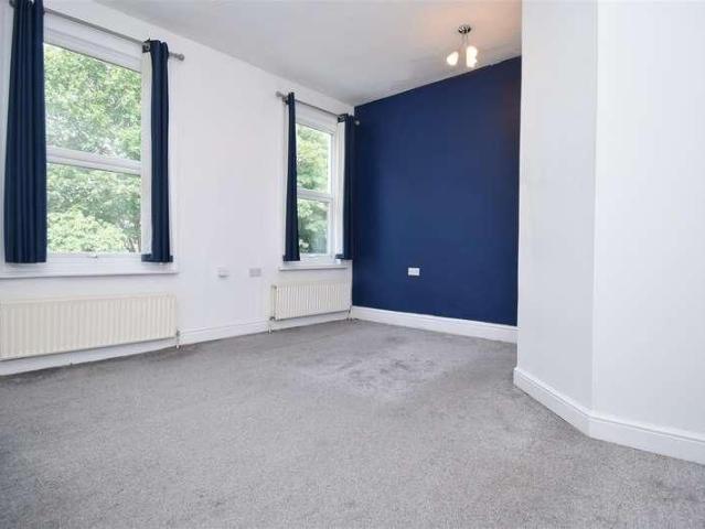 College Grove Road, Wakefield, WF1