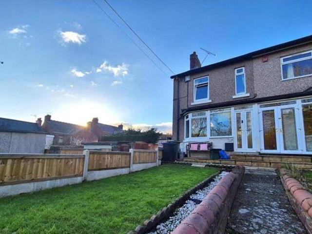 College Hill, Tanyfron, 2 Bedroom Semi detached