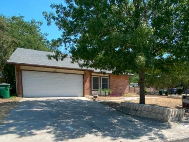College Living Available Near UTSA and Medical Ce