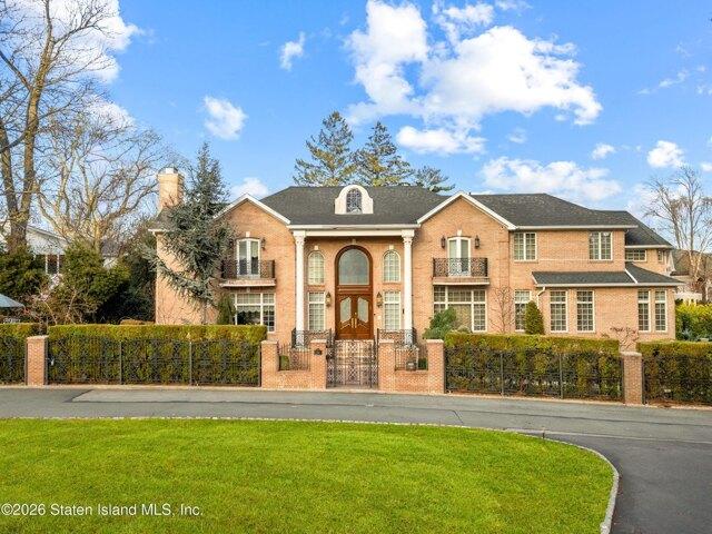 College Pl, Staten Island, Home For Sale