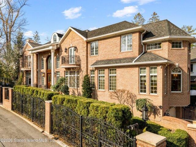 College Pl, Staten Island, Home For Sale