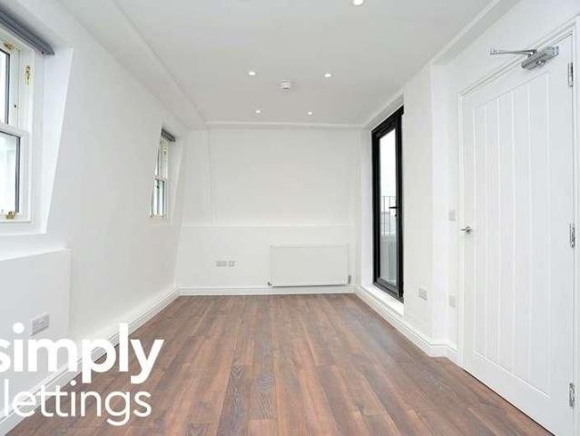 College Place, Brighton, BN2
