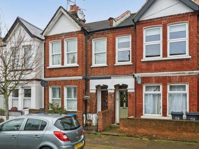 College Road, Colliers Wood, 2 Bedroom Flat