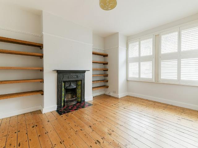 College Road, Colliers Wood SW19, 2 bed flat to rent, £1,900 pcm | PrimeLocation
