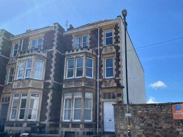 College Road, Clifton, Studio Flat For