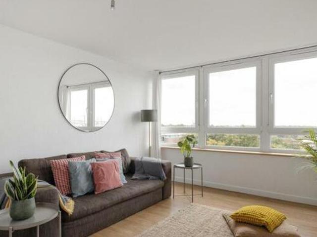 College Road, Crystal Palace, 2 Bedroom Apartment