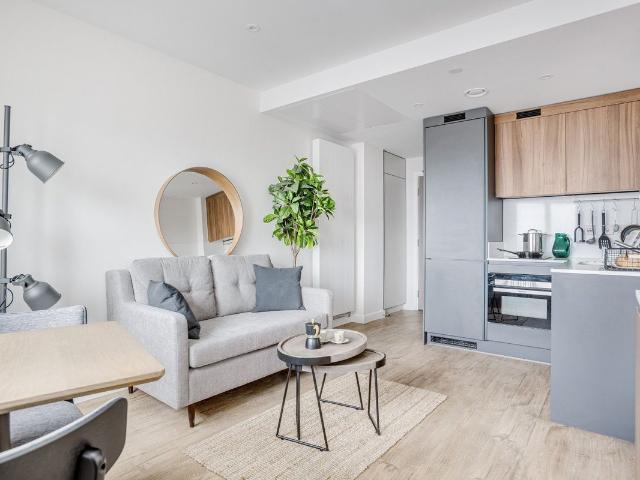 College Road, Croydon CR0, 1 bed flat to rent, £2,093 pcm | PrimeLocation