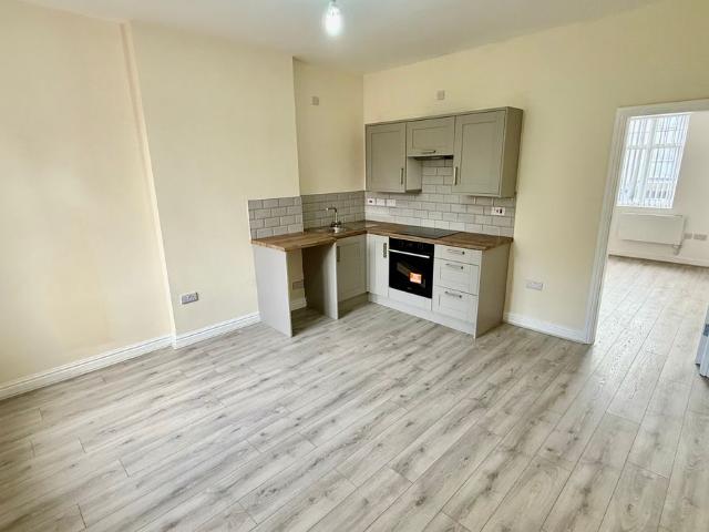 College Road, Birmingham B13, 1 bed flat to rent, £700 pcm | PrimeLocation