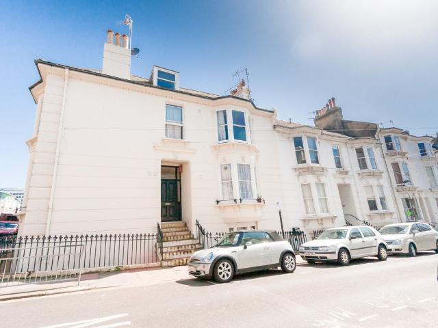 College Road, Brighton, East Sussex BN2, Studio to rent, £900 pcm | PrimeLocation