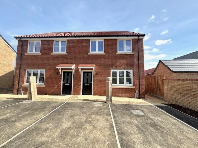 College Road, Downham Market 3 bed semi detached house to rent £1,195 pcm £276 pw