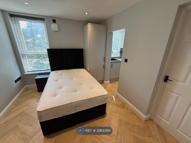 College Road, Doncaster DN1, Studio to rent, £625 pcm | PrimeLocation