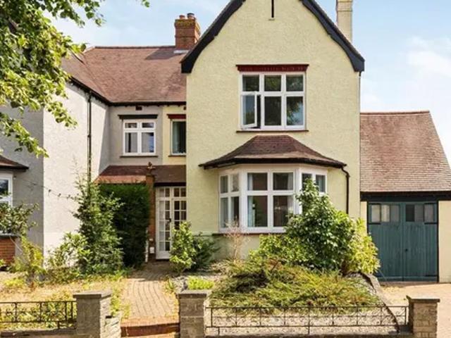 College Road, London, TW7 5DL, United Kingdom | 4 bed duplex for rent #140226406 | Rentberry