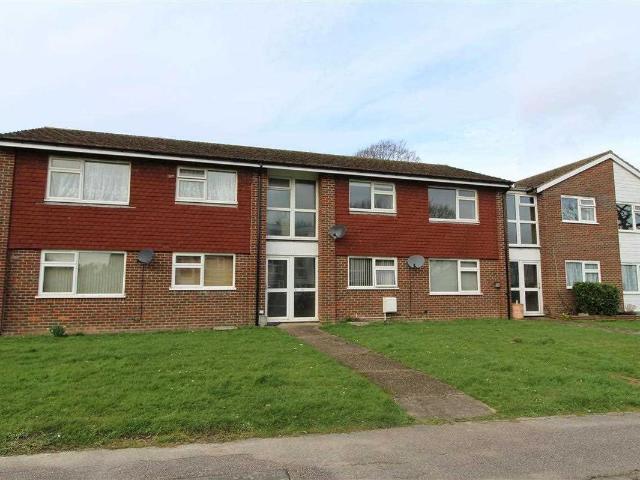 College Road, Southwater RH13, 1 bed flat to rent, £950 pcm | PrimeLocation