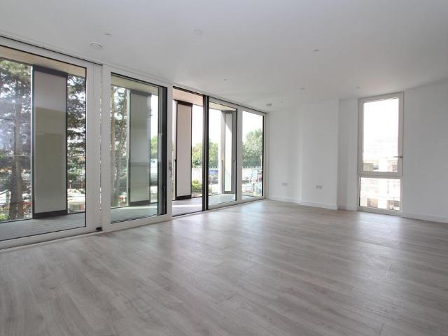 College Road, Perceval Square, HA1 2 bed apartment to rent £2,250 pcm £519 pw