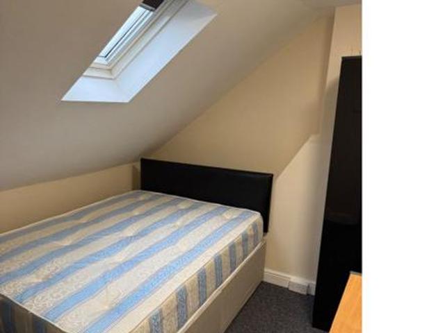 College Road, Reading, 1 Bedroom House