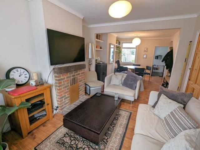 College Road, Woking, Surrey, GU22