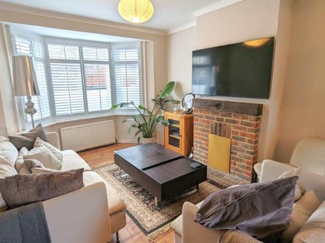 College Road, Woking 2 bedrooms Property for lettings Seymours