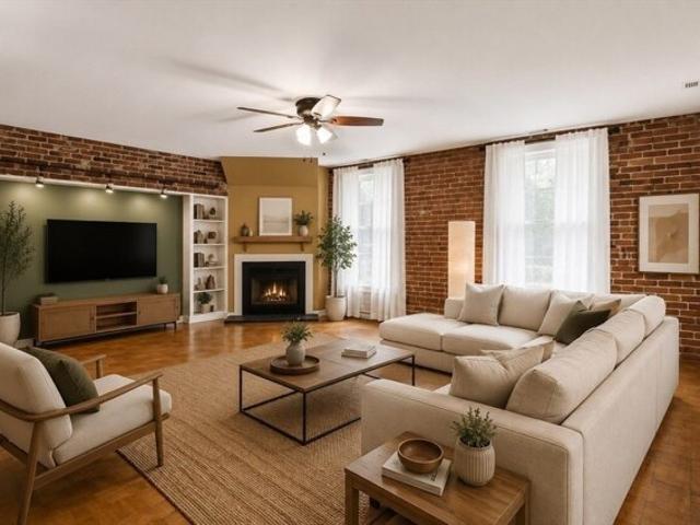 College St Apt,south Hadley, Condo For Sale