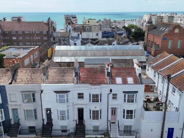 College Street, Brighton, East Sussex BN2, 4 bed terraced house to rent, £3,000 pcm | PrimeLocation