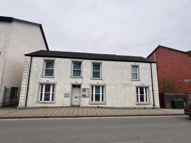 College Street, Lampeter, Detached House For