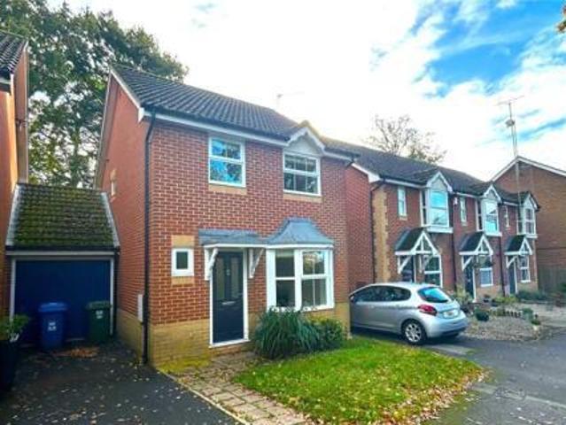 College Town, The Breech, Sandhurst, 3 Bedroom Link