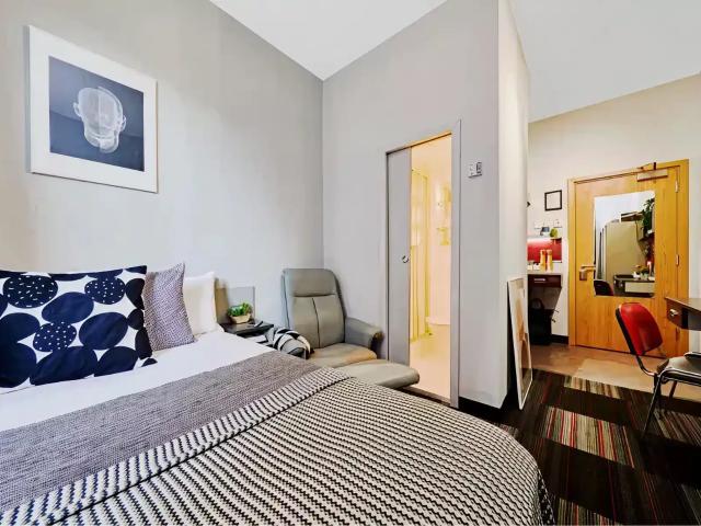 Collegiate Burges House, Coventry Student Accommodation | Amber