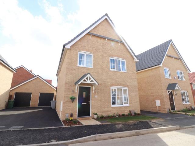 Coller Road, Old Catton NR6, 4 bed detached house to rent, £1,800 pcm | PrimeLocation