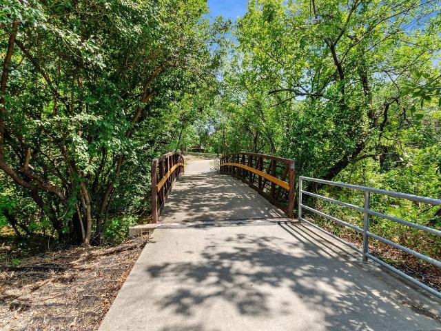 Collin Creek Studio Apartment for Rent at 2301 Pebble Vale Dr, Plano, TX 75075