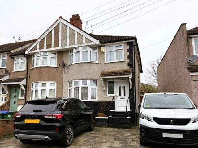 Collindale Avenue, Northumberland Heath, 4 Bedroom Semi detached
