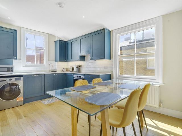 Collingbourne Road, London W12, 2 bed flat to rent, £2,550 pcm | PrimeLocation