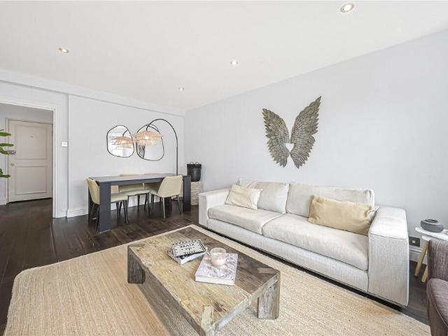Collingham Place, Earls Court, London 2 bed flat to rent £4,000 pcm £923 pw