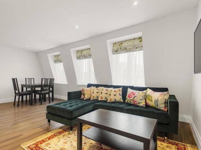 Collingham Place, London 1 bed flat to rent £2,747 pcm £634 pw