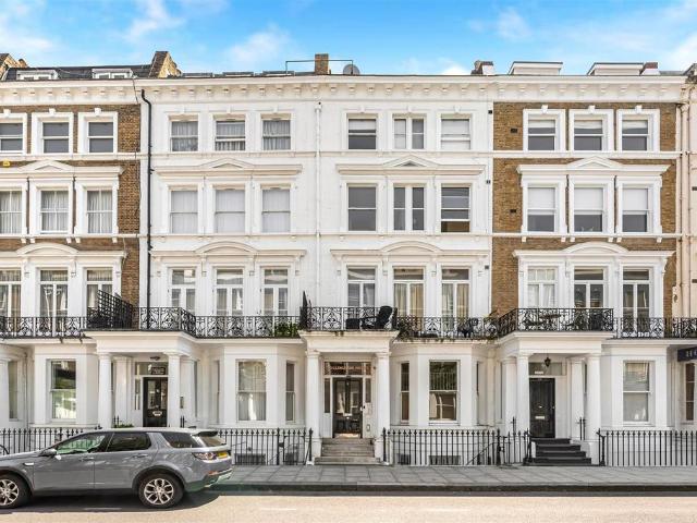 Collingham Place, London SW5 Studio to rent £1,517 pcm £350 pw